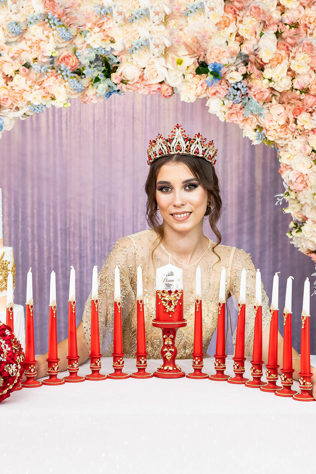 Red 15 candle ceremony for quinceanera / quinceanera-decor